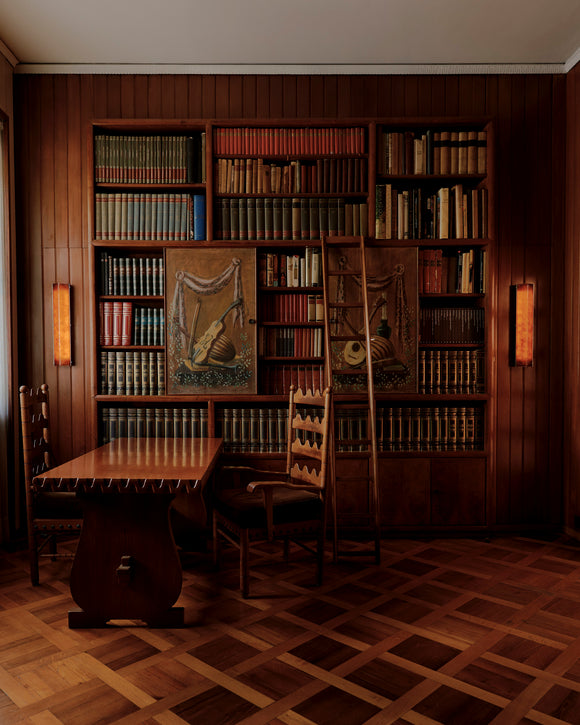 In Common With | Surface Mounts